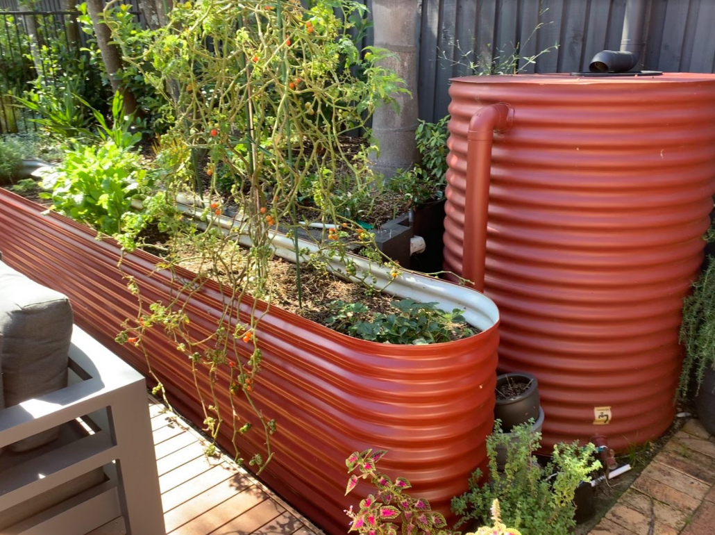 Oval-ended Raised Garden Bed – Corry Curving